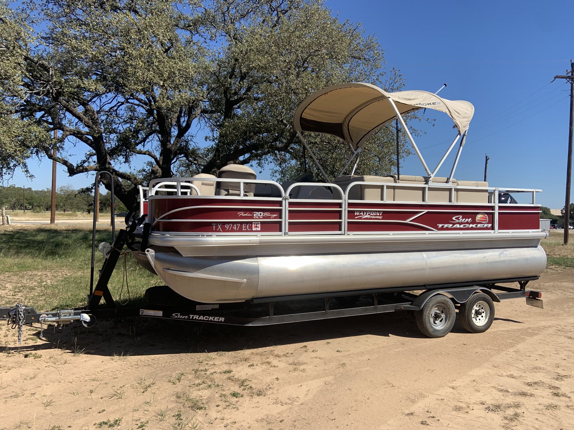 2018 Sun Tracker SP20 Pontoon Fishing Boat For Sale in Brady, TX...