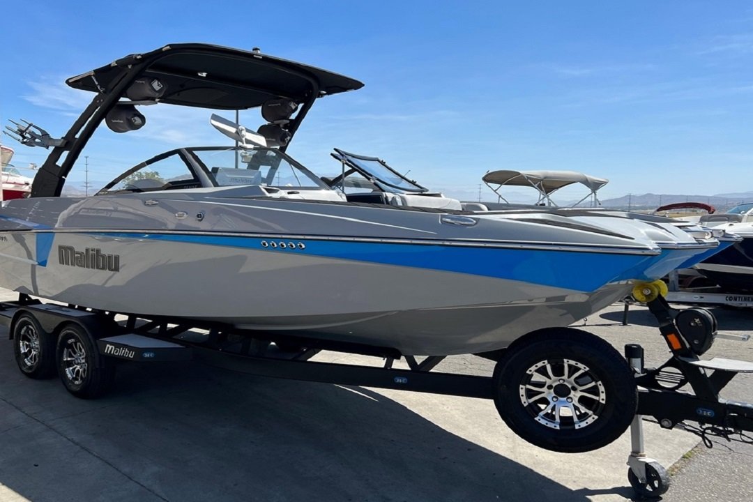 2017 Malibu Wakesetter 22 MXZ Ski and Wakeboard boat Power Boat ...