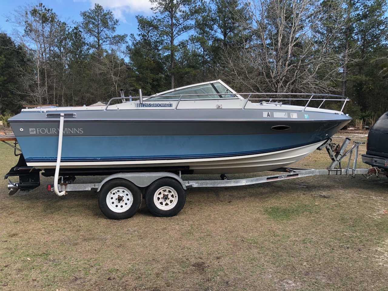 1989 Four Winns 215 Sundowner Cuddy Cabin Power Boat For Sale in...