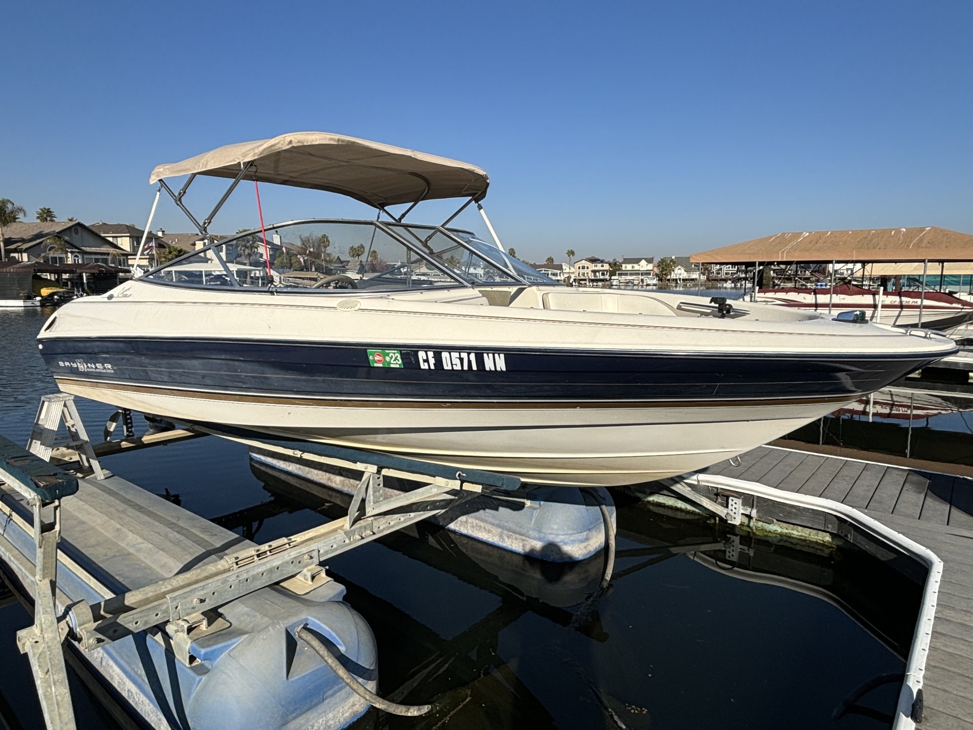 1995 Bayliner Brunswick Edition Capri 2050LS Runabout Personal W...